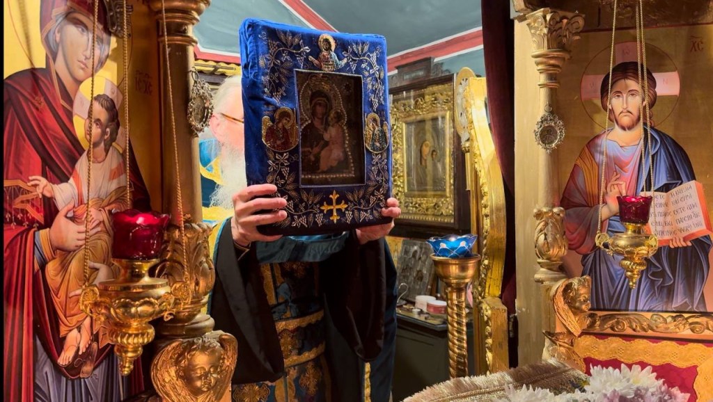 Faithful of the Southern Coast Greeted the Hawaiian Icon in St Leonards ...